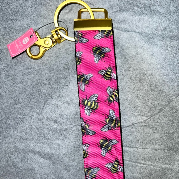 Simply Southern | Accessories | New Simply Southern Pink Bee Keyfob ...